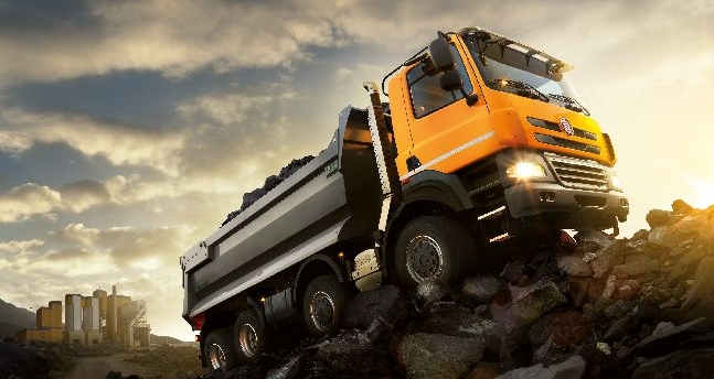 Tatra Phoenix - Nová Tatra z Kopřivnice | Automobil Revue