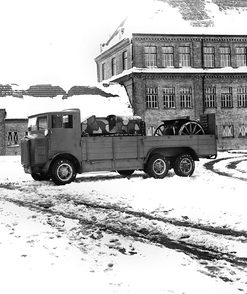 Tatra – Dělový automobil Tatra 24 | Automobil Revue