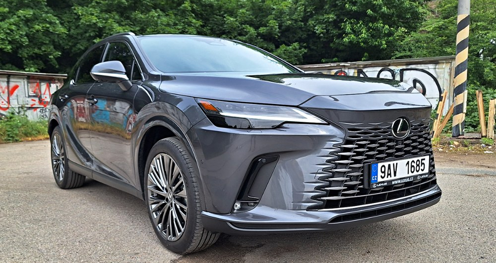 Lexus RX 350h Luxury – Racionální luxus | Automobil Revue