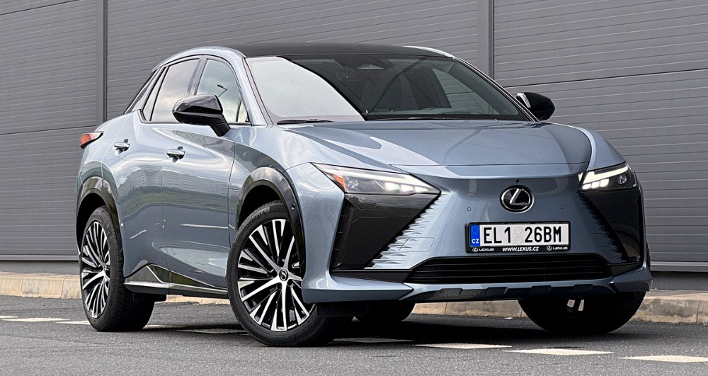 Lexus RZ 450e – Úzký záběr | Automobil Revue