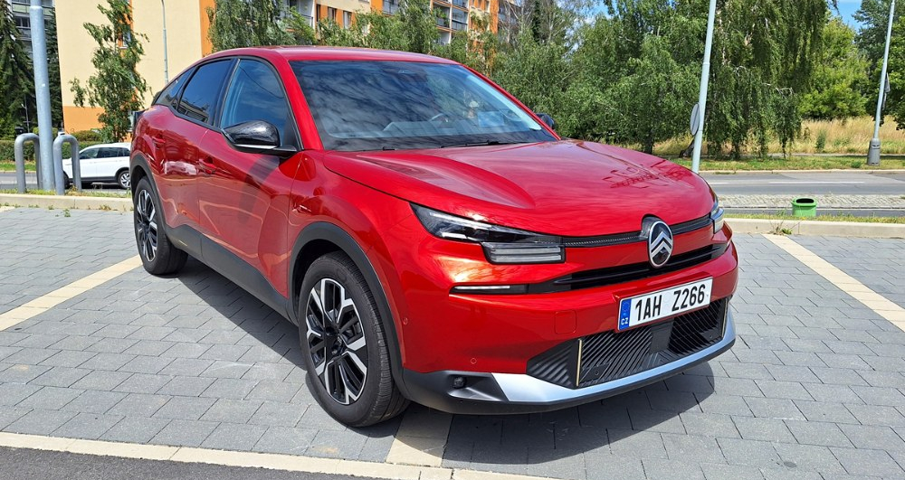 Citroën C4 MAX Petrol 130k Automatic – Houpavý originál | Automobil Revue